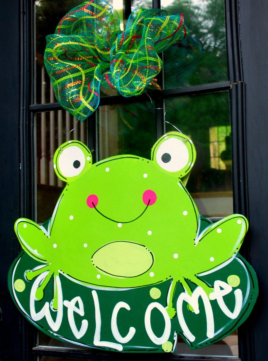 Frog Sitting on Lily Pad| Personal Handcrafted Displays